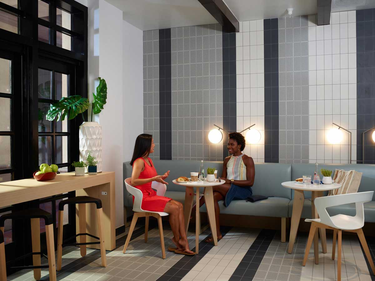 Plaza Del Sol | Mission Bay Bars | San Diego Dining